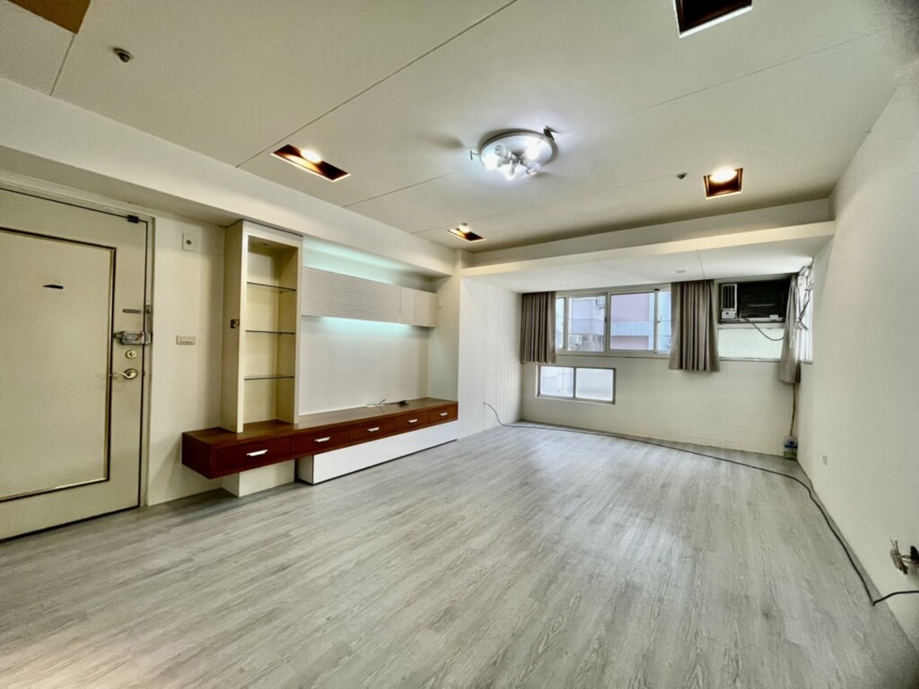 長億城攬翠區陽光區台中市南區工學路電梯大廈小胖推薦降價好案美村工學雙商圈高樓三房平車 房屋出售 樂屋網
