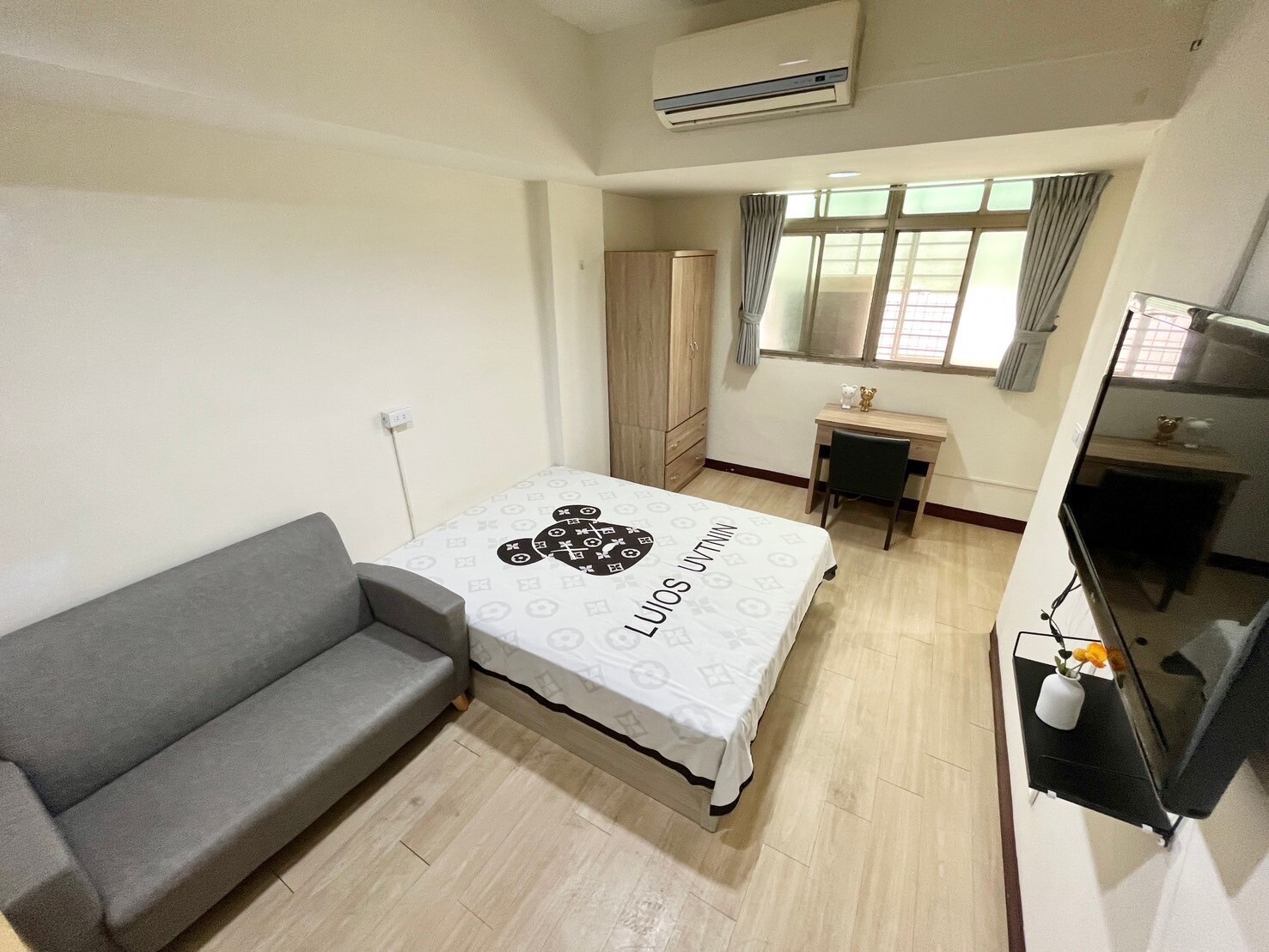台中市南區建國南路一段透天厝乖寵的家 採光超好 沙發茶几 獨洗窗曬 垃圾子母車 房屋出租 樂屋網