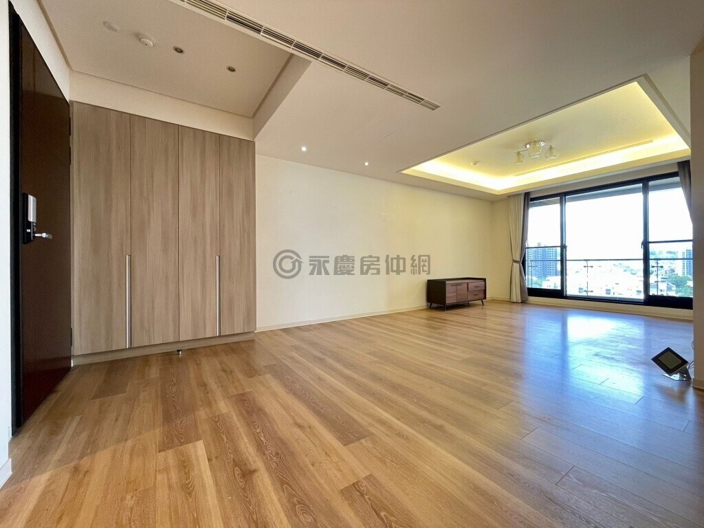 精銳旅建築台中市南屯區永春東三路電梯大廈精銳旅建築|三房雙平車高樓層視野戶 房屋出售 樂屋網