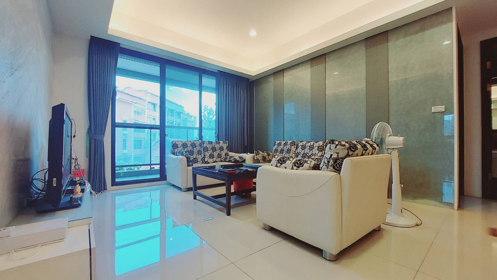 豐樂公園~10年屋單坪41萬，室內37大空間雙車位 - 台中市南屯區川睦禾睦買房子、房屋出售 | 樂屋網