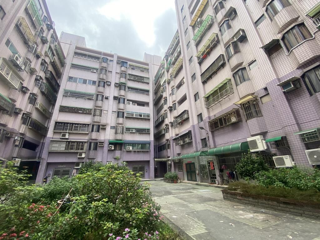 健康城市桃園市中壢區榮安一街華廈內壢健康城市三房⾞ 房屋出售 樂屋網