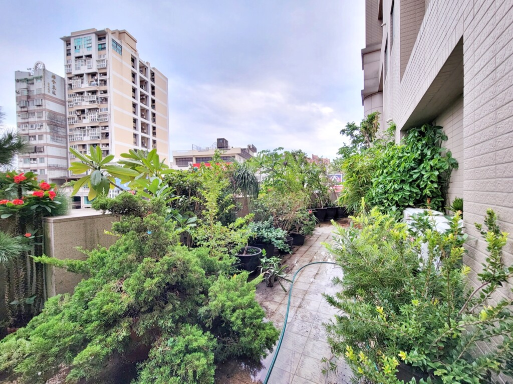 賦竹新竹市北區林森路電梯大廈賦竹｜絕版四房雙車超大露台戶《自家空中花園！》 房屋出售 樂屋網