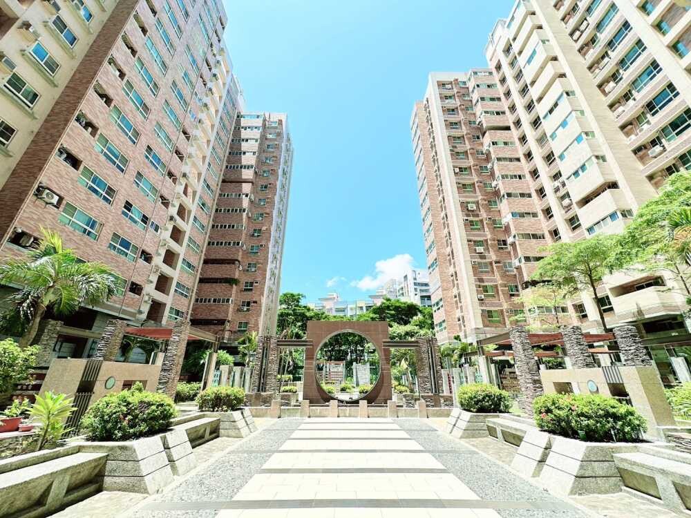 楠加州高雄市楠梓區惠民路電梯大廈⭐超大二房⭐德民商圈⭐美裝潢⭐高樓層景觀 房屋出售 樂屋網