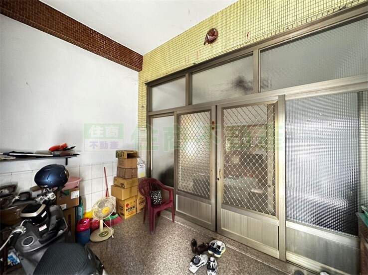 高雄市鳳山區鳳埤街透天厝鳳山門口可停車透天住宅 房屋出租 樂屋網