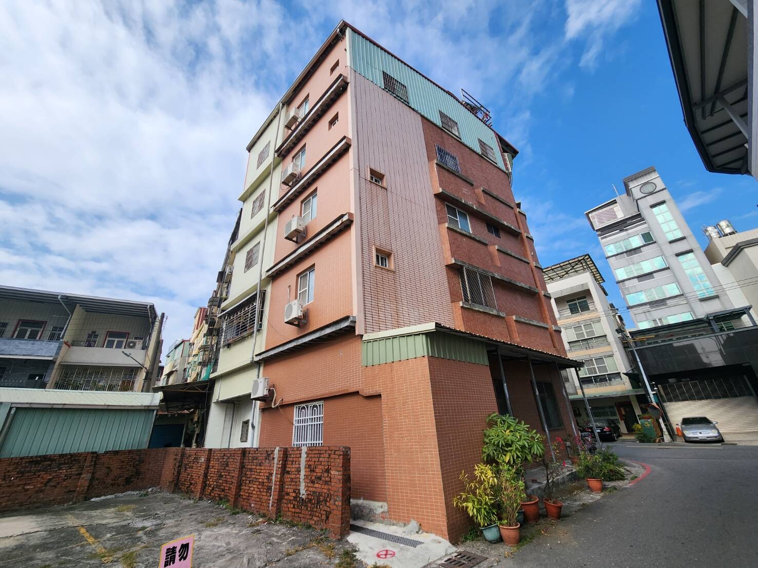 ┤楠梓高科大├收租9套房透天 高雄市楠梓區買房子、房屋出售 樂屋網