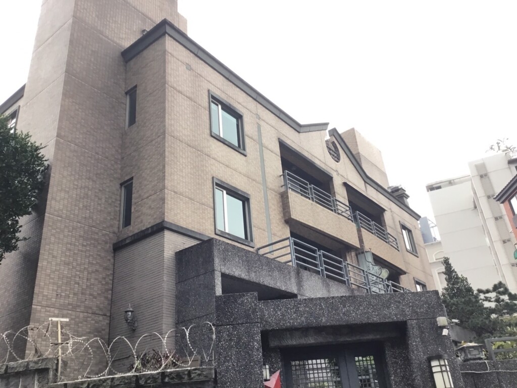 新北市淡水區八勢路別墅紅樹林富人區豪華霸氣電梯別墅 房屋出售 樂屋網