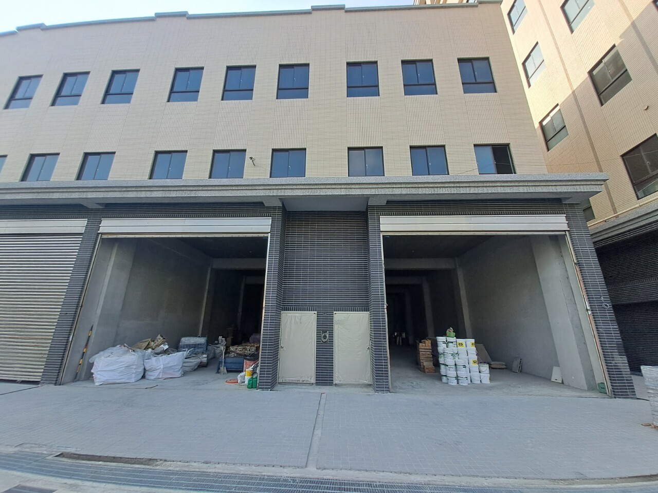 永慶小高 皇盛挑高邊間全新廠房 近南樹林站 新北市樹林區買房子、房屋出售 樂屋網