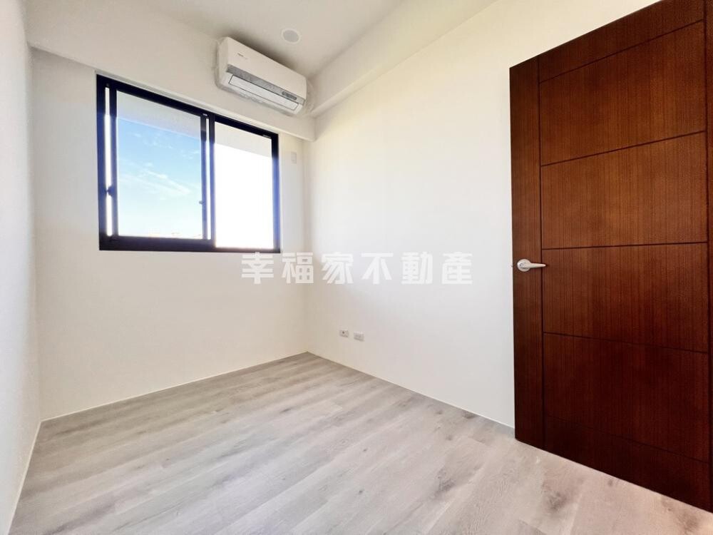 清景麟巴克禮台南市東區崇元一街電梯大廈《東區》(租)清景麟超值三房平車 房屋出租 樂屋網