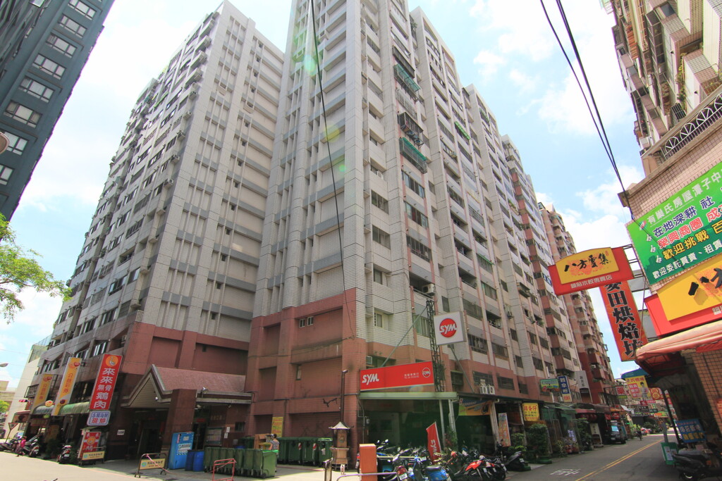 慶懋巨鎮台中市潭子區中山路一段電梯大廈獨家專任⭐頭家學區⭐榮興商圈美三房雙衛浴開窗 房屋出售 樂屋網