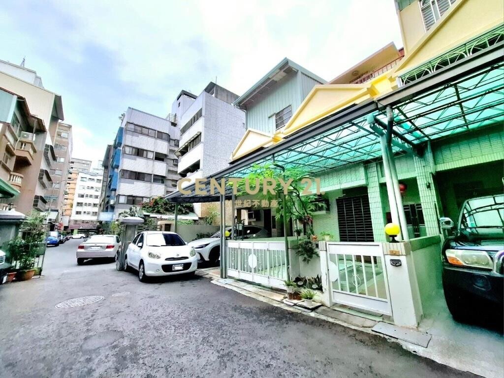 五期公益路商圈前院車庫別墅 台中市南屯區買房子、房屋出售 樂屋網