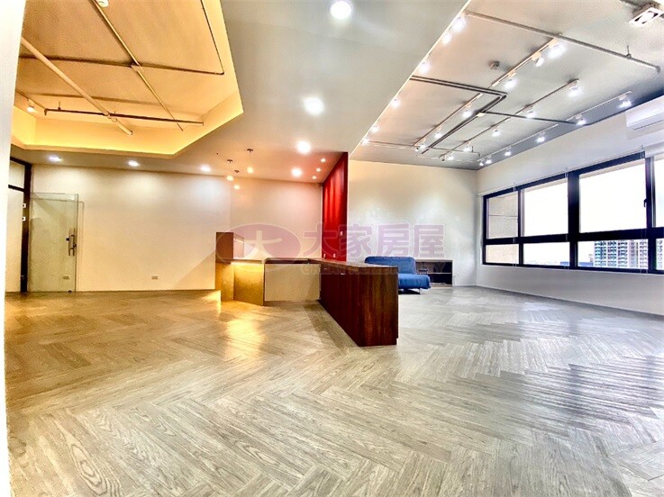 國際金融雙星桃園市中壢區桃園市高鐵站前西路電梯大廈國際金融雙星辦公室雙車 房屋出租 樂屋網