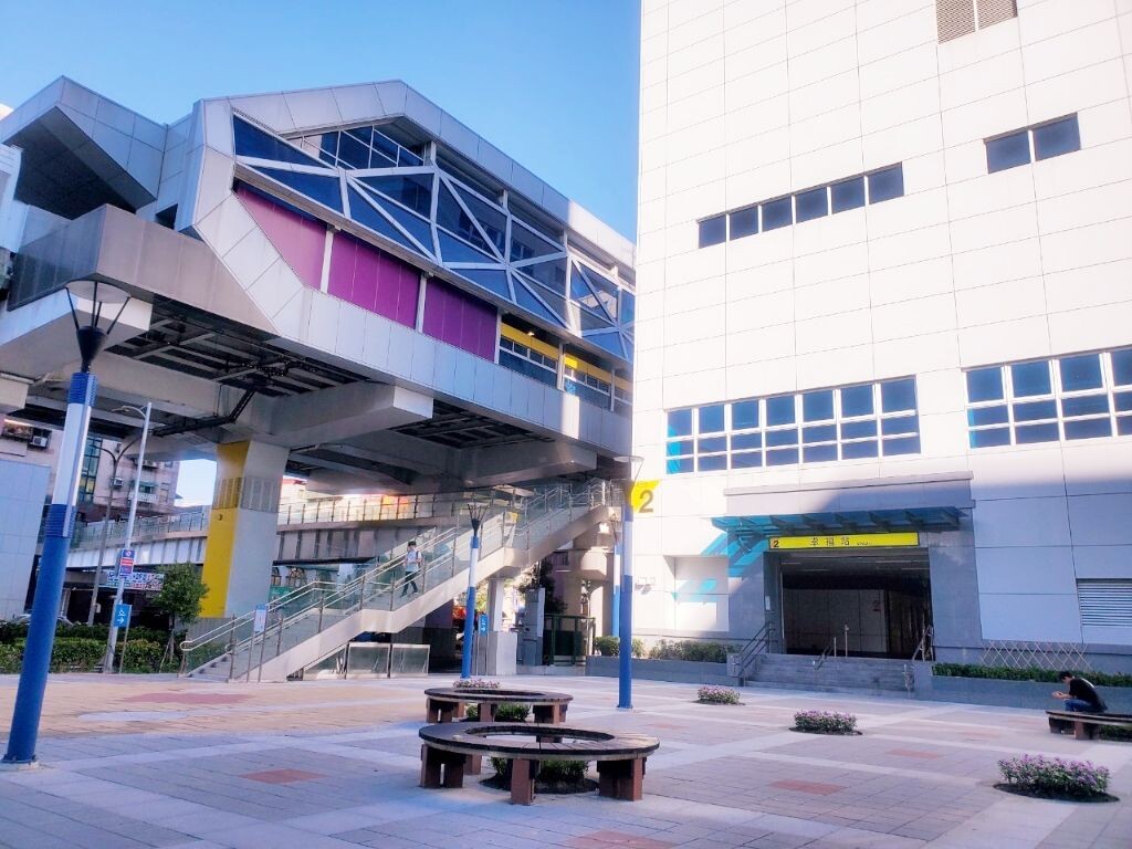 新北市新莊區思源路 台灣又誠推薦⭐近雙捷運站大面寬金店面 ️出租 樂屋網