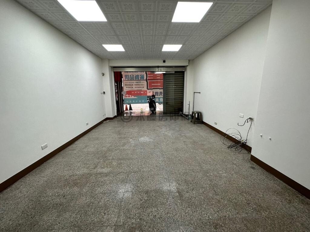 高邑一第期高雄市左營區重愛路店面重愛商圈近高鐵福山國小文武市樓店 房屋出售 樂屋網