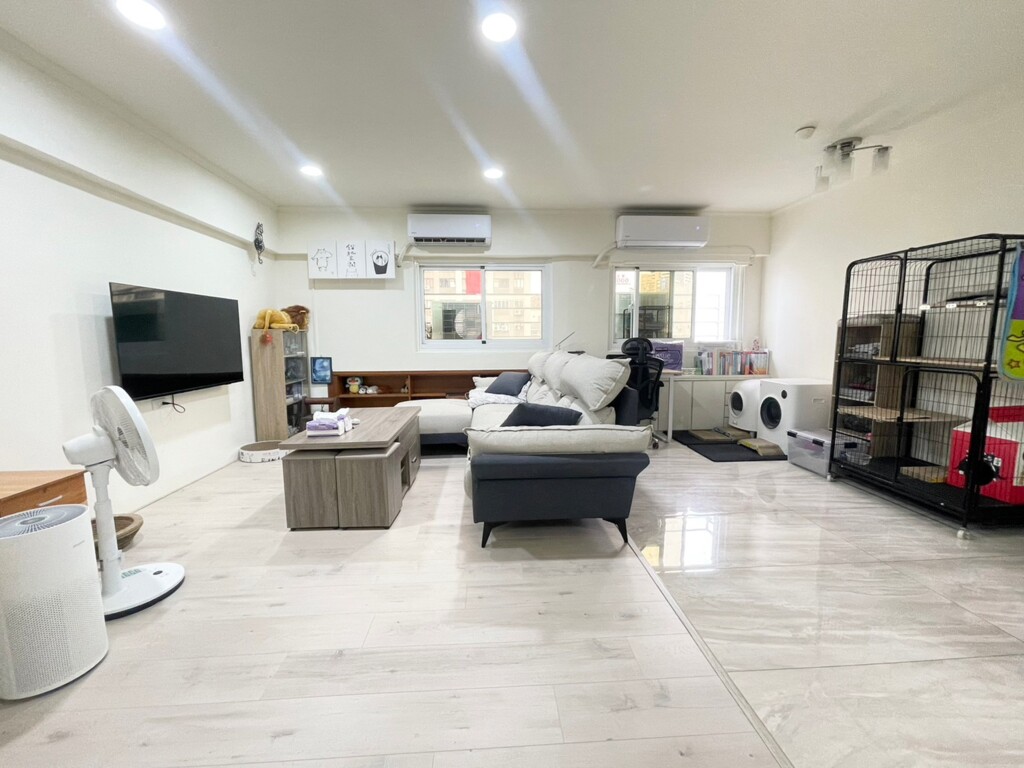 中華啟通大廈高雄市苓雅區中華四路電梯大廈大遠百⭐亞灣超大4改2房 ．屋況好⭐專約 房屋出售 樂屋網