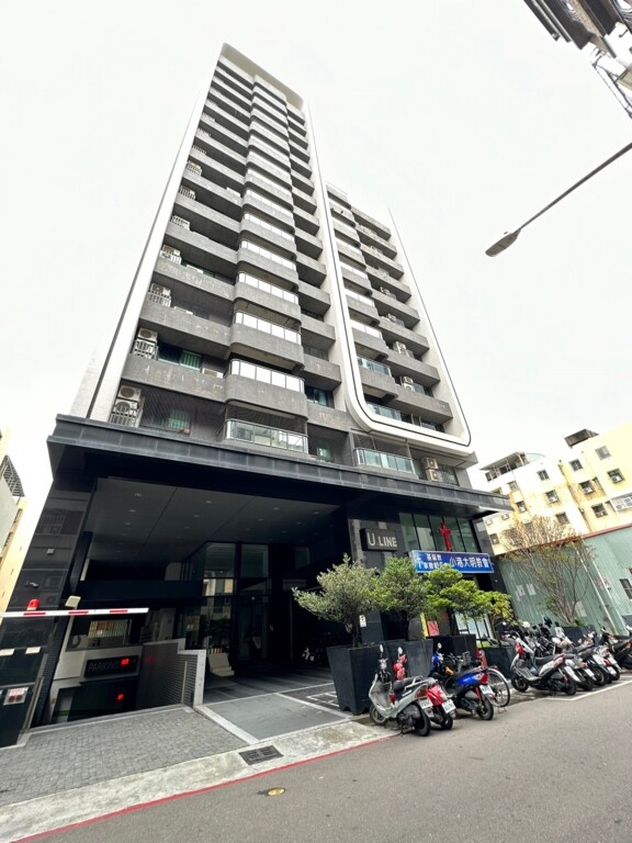 瑞霖u Line高雄市小港區永順街電梯大廈小港漢民商圈精美兩房大平車六年屋 房屋出售 樂屋網
