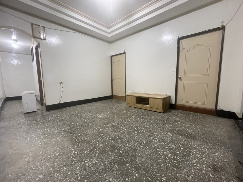 基隆市中山區中平街公寓中山區稀有一樓~買屋請洽美美 房屋出售 樂屋網
