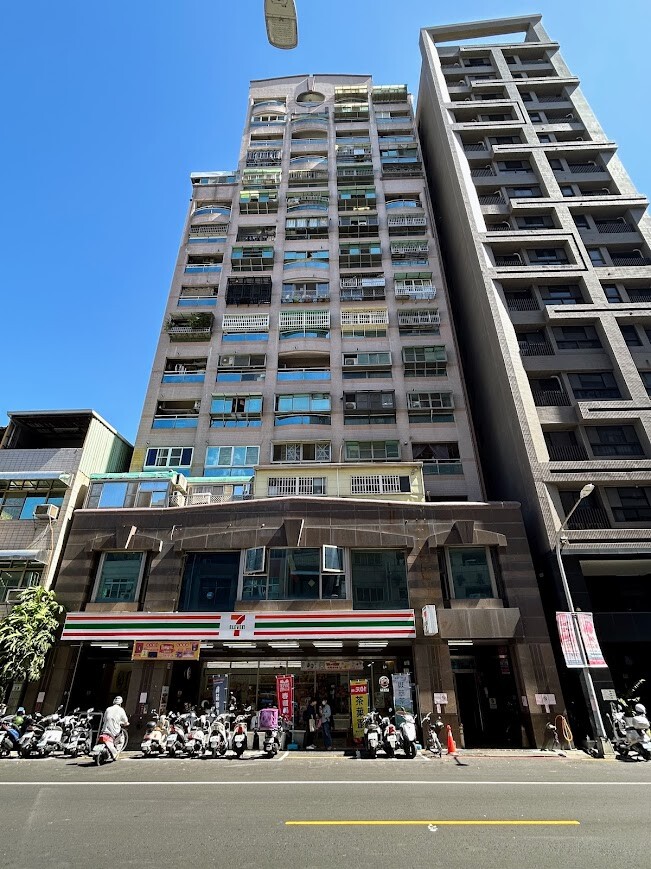 啟安你和我高雄市苓雅區復興二路電梯大廈三多商圈首投小資族高收益精美套房 房屋出售 樂屋網