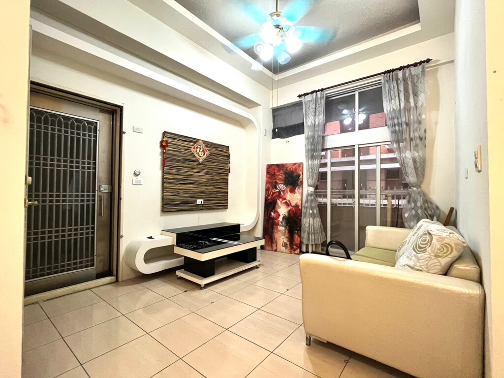 廣三大時代台中市南區工學一街電梯大廈⭐首購首選⭐南區兩房平面大車位大露臺 房屋出售 樂屋網