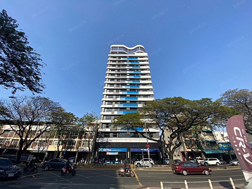 龍鉅my Only高雄市三民區大順二路電梯大廈 鼎山家樂福旁輕軌溫馨美2房 房屋出租 樂屋網