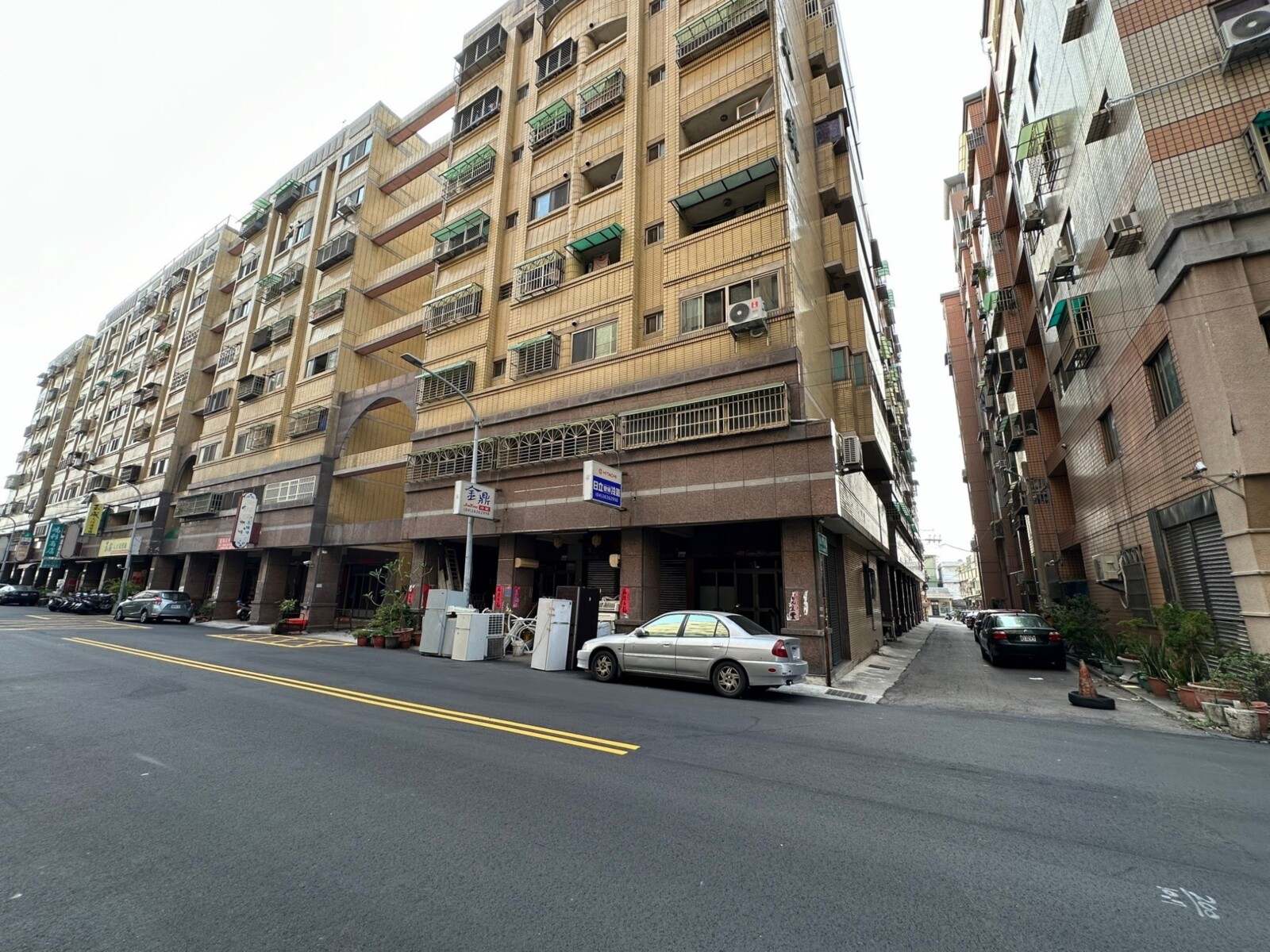 台中市龍井區龍山街電梯大廈專任龍山國小低總價住店1 2樓 房屋出售 樂屋網