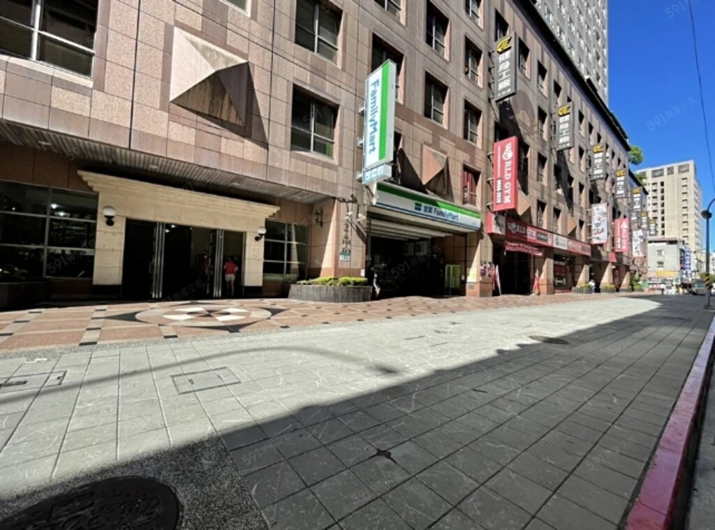 摩天東帝市新北市中和區景平路電梯大廈景平站高樓景觀美套房 饒庭華太平洋房屋 房屋出售 樂屋網