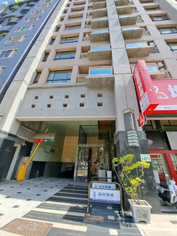 城市光點高雄市鼓山區裕誠路電梯大廈鼓山區近漢神巨蛋捷運旁瑞豐三民家商3房 房屋出租 樂屋網
