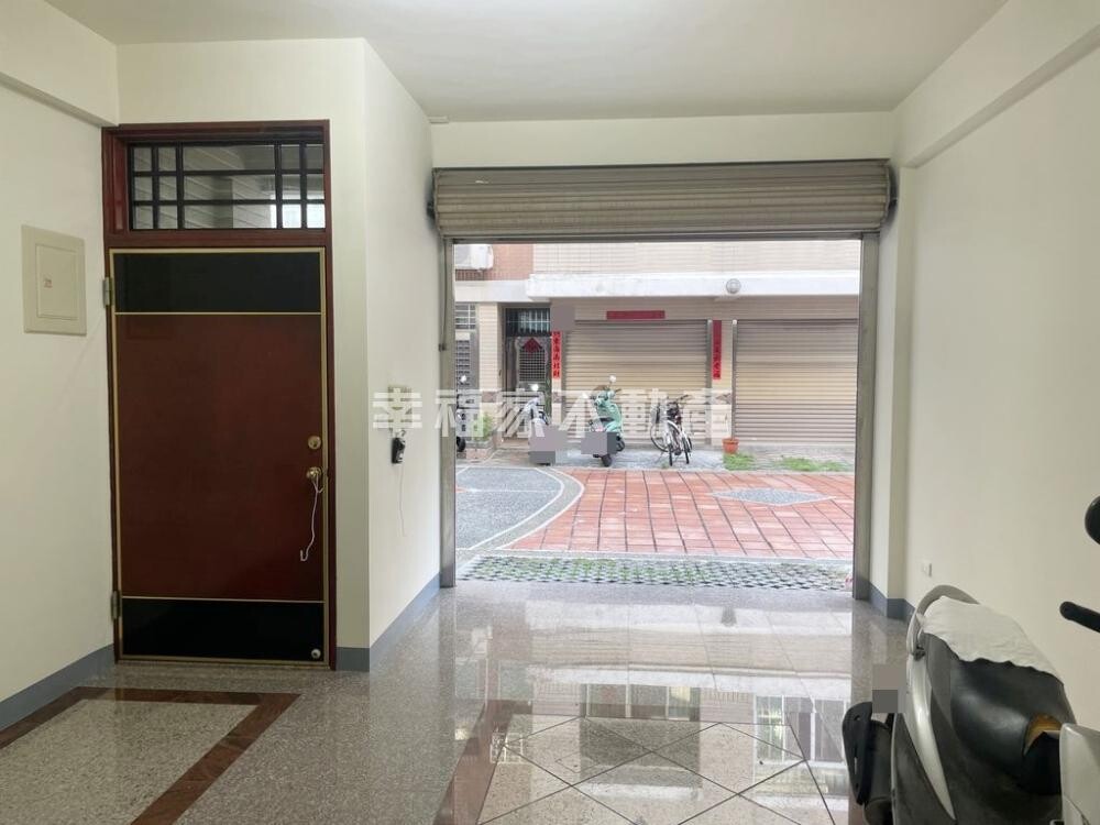 台南市永康區大灣路透天厝北揚大灣優質美車墅 房屋出售 樂屋網