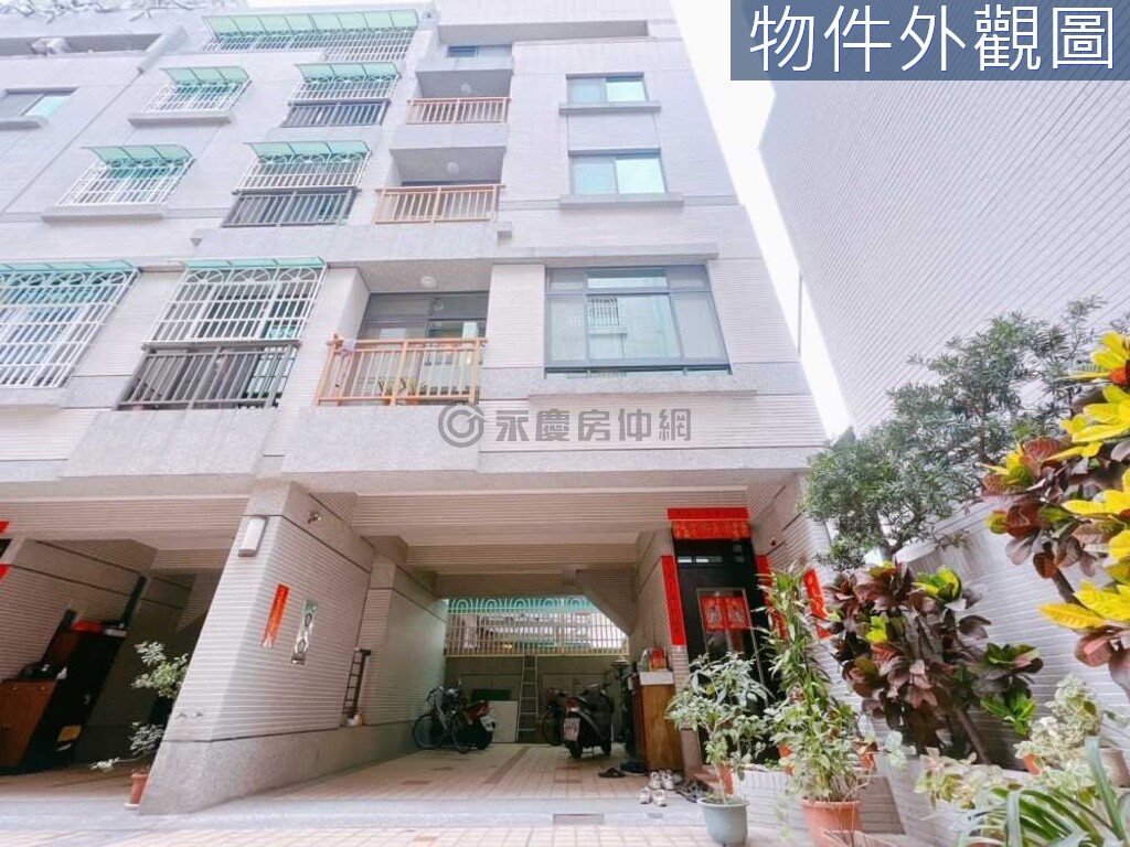高雄市楠梓區南昌街透天厝 ️德民市場旁 ️社區面寬雙車美墅㊣全棟衛浴街 房屋出售 樂屋網