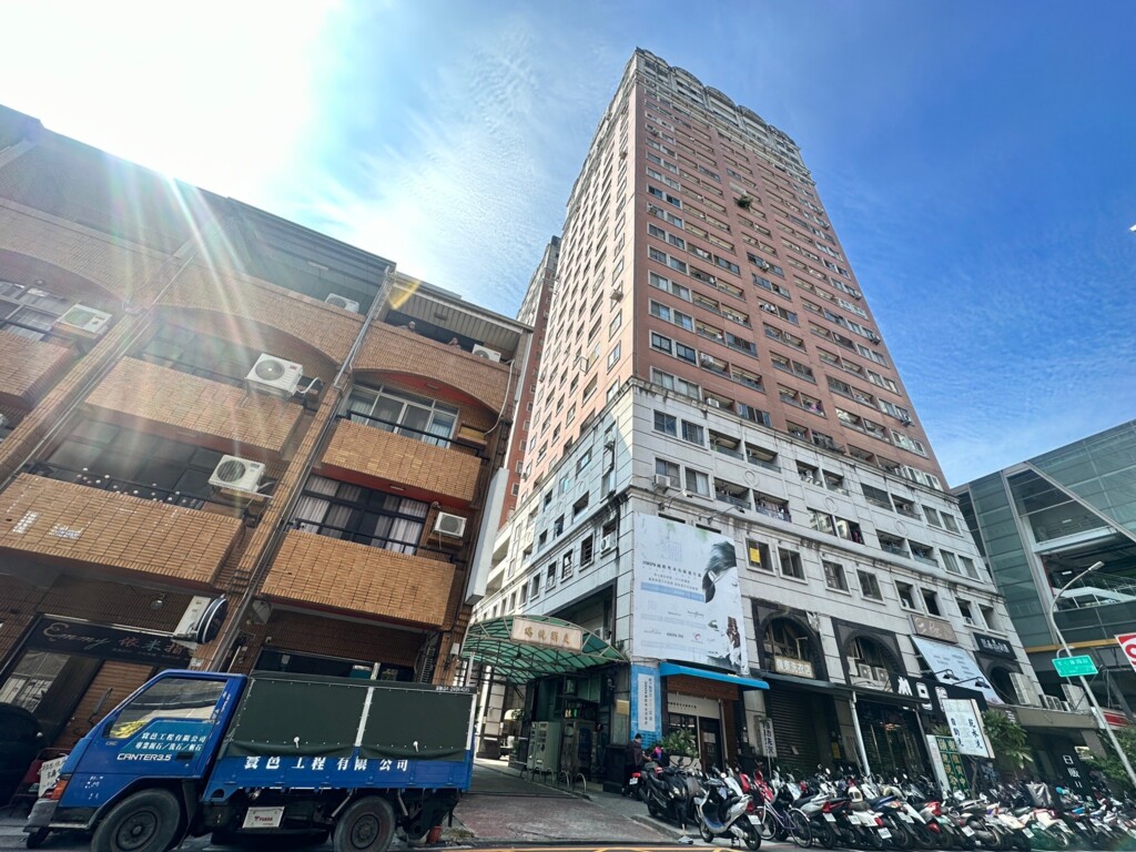 總統閣廈台中市北屯區天津路四段套房★獨家★四維國小捷運美套房附陽台 房屋出售 樂屋網