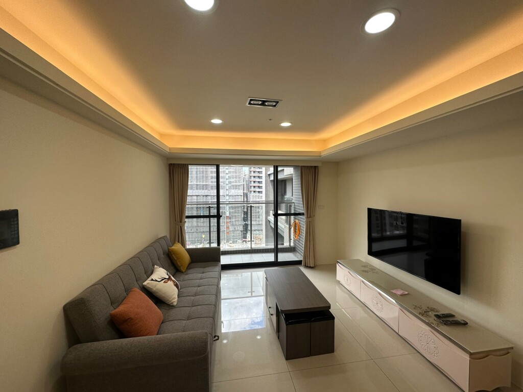 總太拾光台中市南屯區嶺東南路電梯大廈南屯精科『總太拾光|高樓 3房平車』傢俱電全配 房屋出租 樂屋網