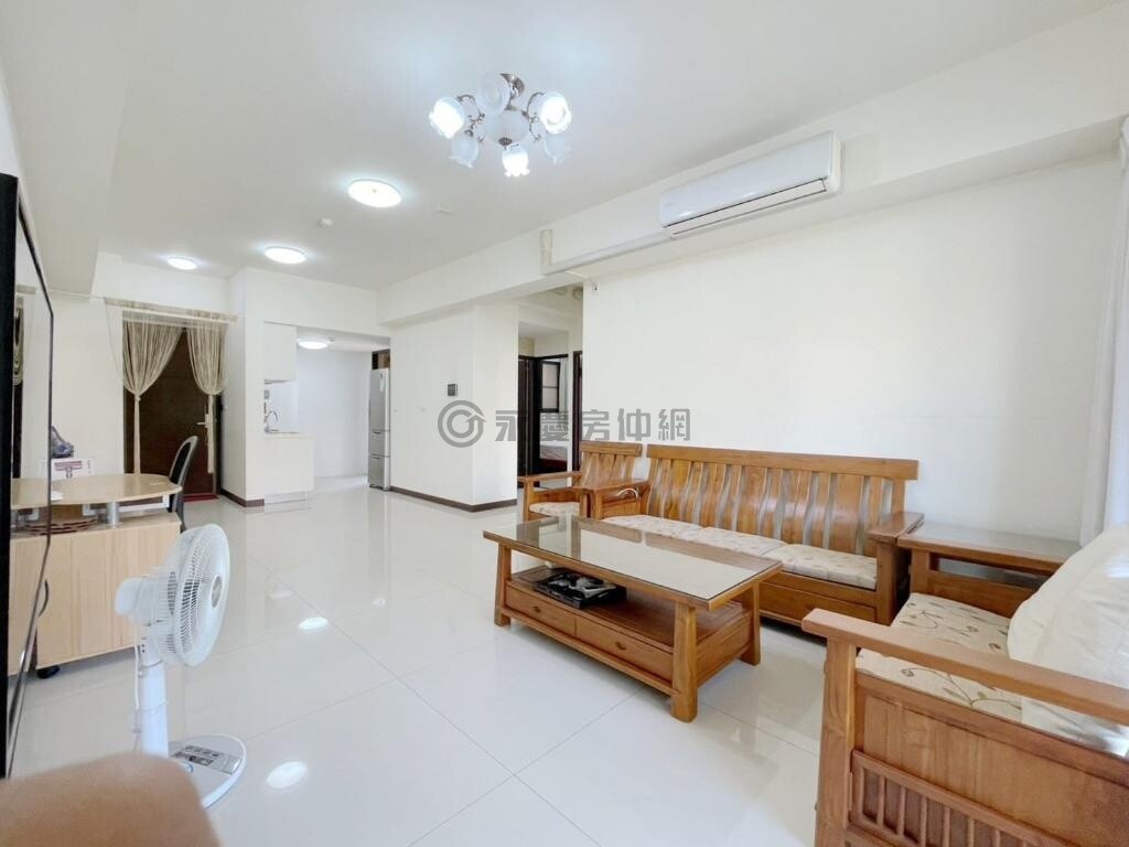晴美學台中市南區工學五街電梯大廈☀️晴美學三房平車全新屋況我最便宜 房屋出售 樂屋網