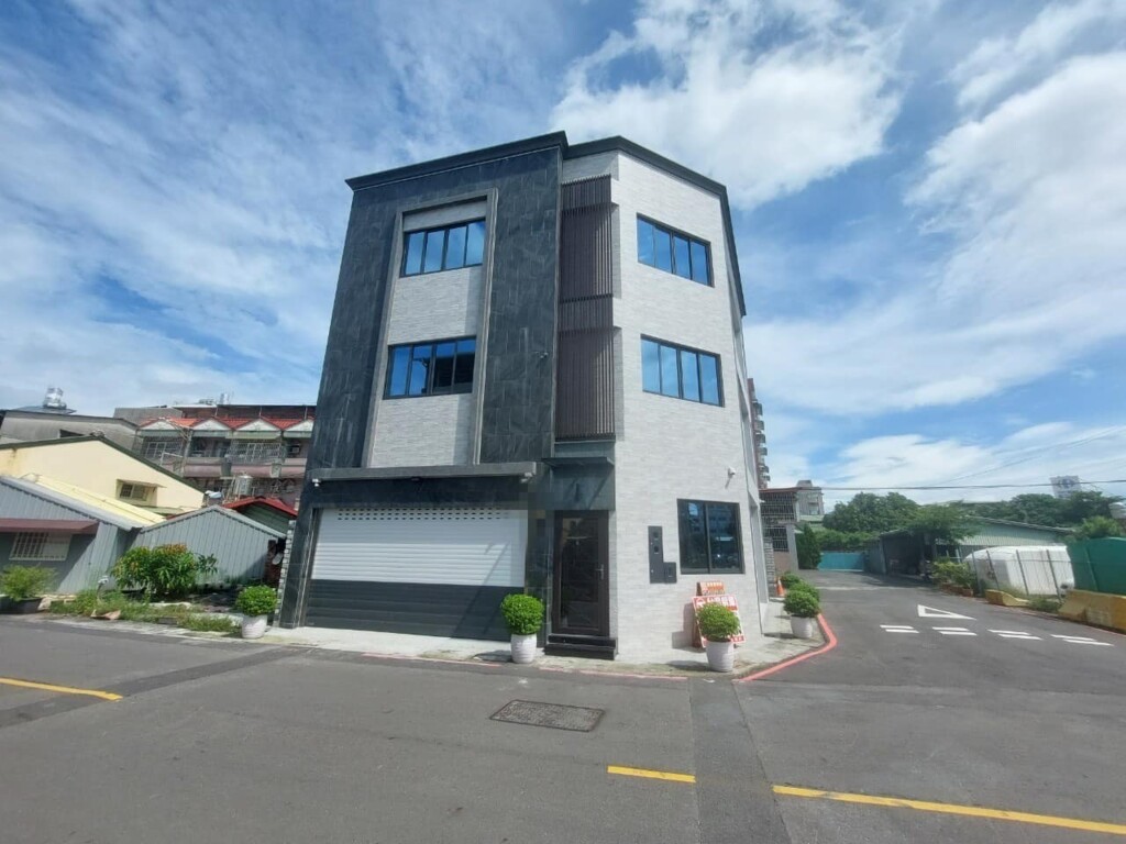 屏東縣屏東市公勤一街別墅校園獨棟雙車別墅 房屋出售 樂屋網