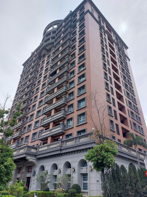 學院皇家之星高雄市三民區大中一路電梯大廈榮總文藻商圈3房平車 房屋出售 樂屋網