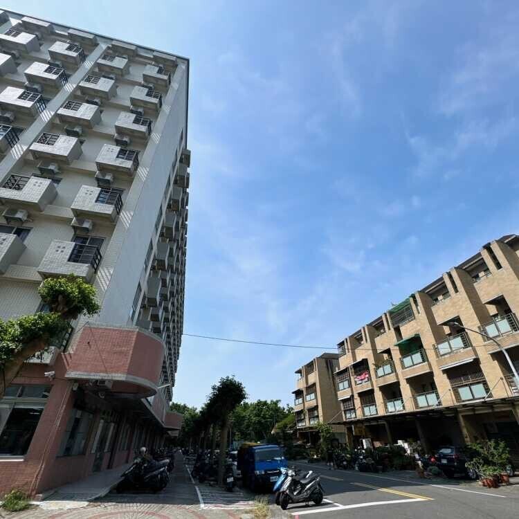 大樓價買透天 第一科大⭐臨路大地坪⭐5套房店住⭐ 高雄市楠梓區買房子、房屋出售 樂屋網