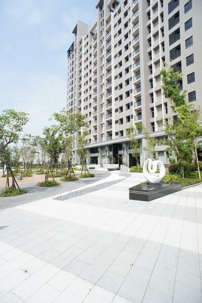 和築f1台中市太平區環中東路三段電梯大廈新高雙語學區大三房平車邊間戶 房屋出售 樂屋網