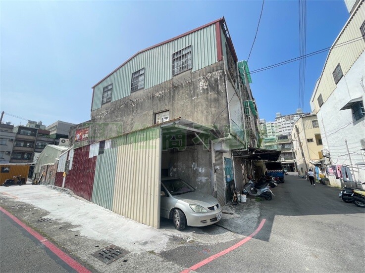高雄市左營區文上路透天厝漢神巨蛋旁透天邊間住家 房屋出售 樂屋網