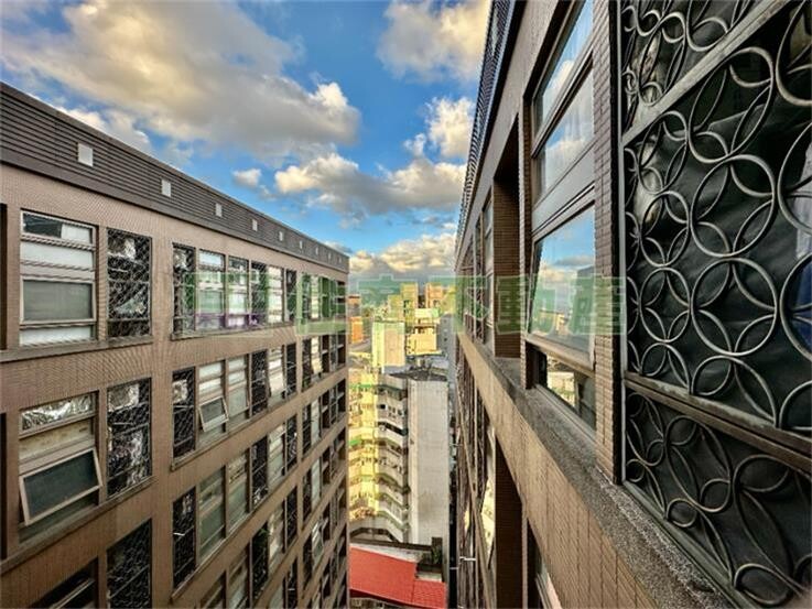 V1世貿國際商旅vision台北市信義區基隆路一段辦公捷運市政府站v1挑高4米2 房屋出售 樂屋網