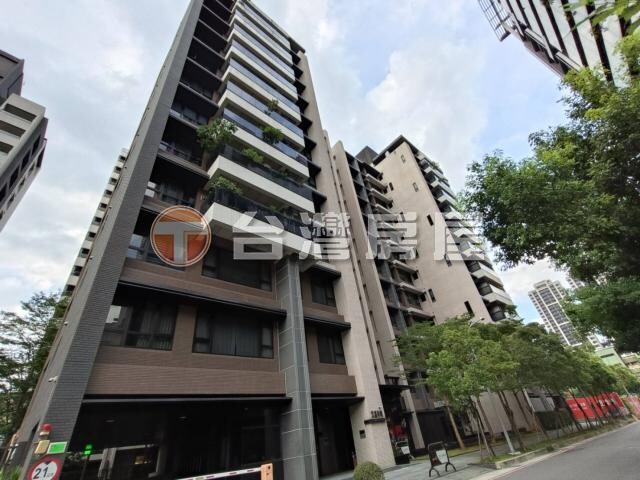 宏盛帝境新北市新莊區昌德街電梯大廈 台灣又誠推薦⭐副都心稀有釋出宏盛帝境四房車 ️ 房屋出售 樂屋網