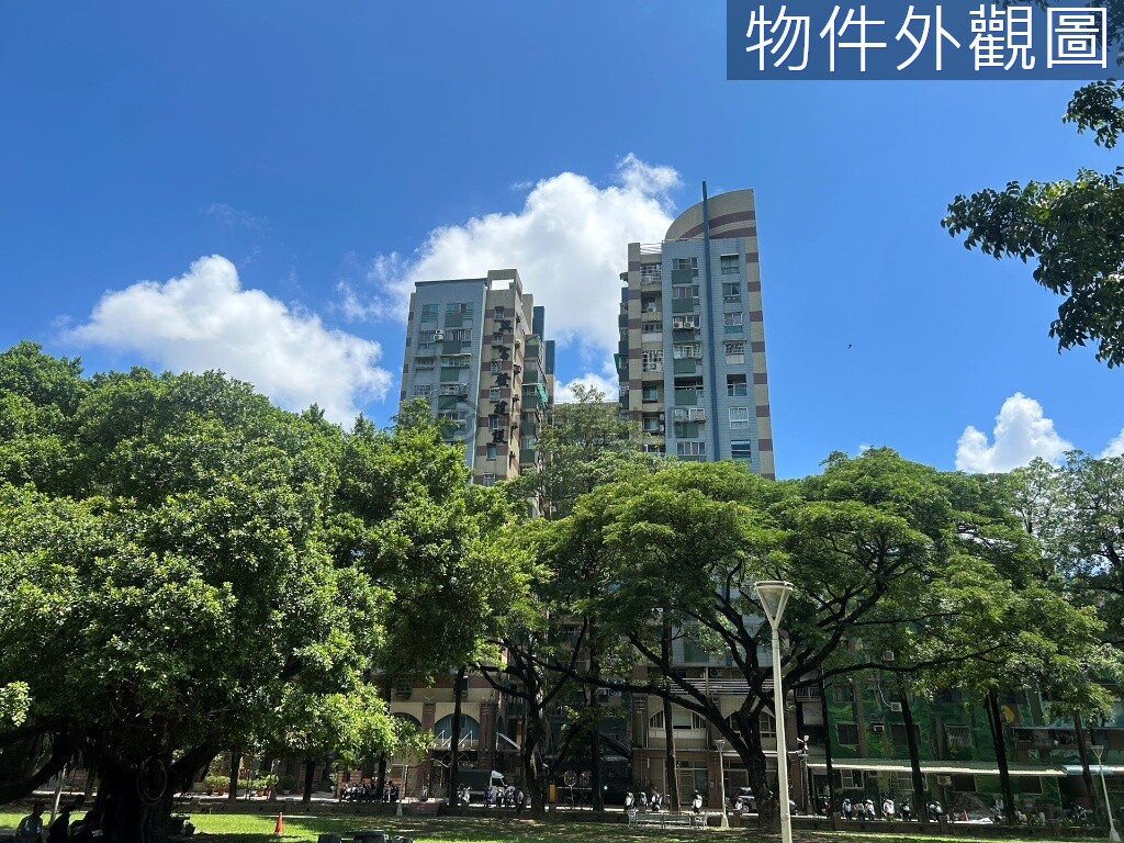 中正公園賞虹園區大樓高雄市苓雅區建國一路電梯大廈正義車站武廟商圈陽台進出四房車位 房屋出售 樂屋網
