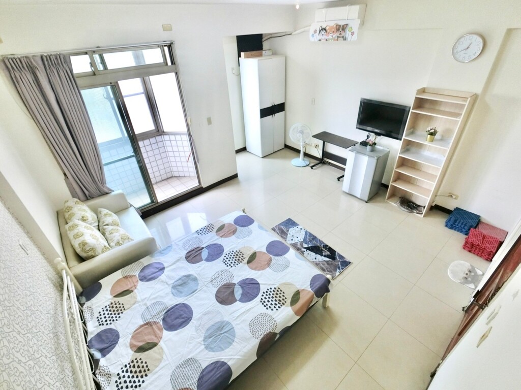 台中市西屯區黎明路二段透天厝近74⭐便宜電度⭐超大空間⭐陽台獨曬⭐機車好停⭐秒 房屋出租 樂屋網