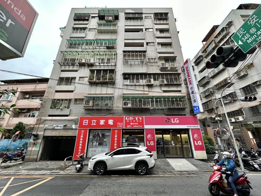 我是曉曄新莊民安路 面寬12米 可停雙車雙店面 新北市新莊區白居易樂天居買房子、房屋出售 樂屋網