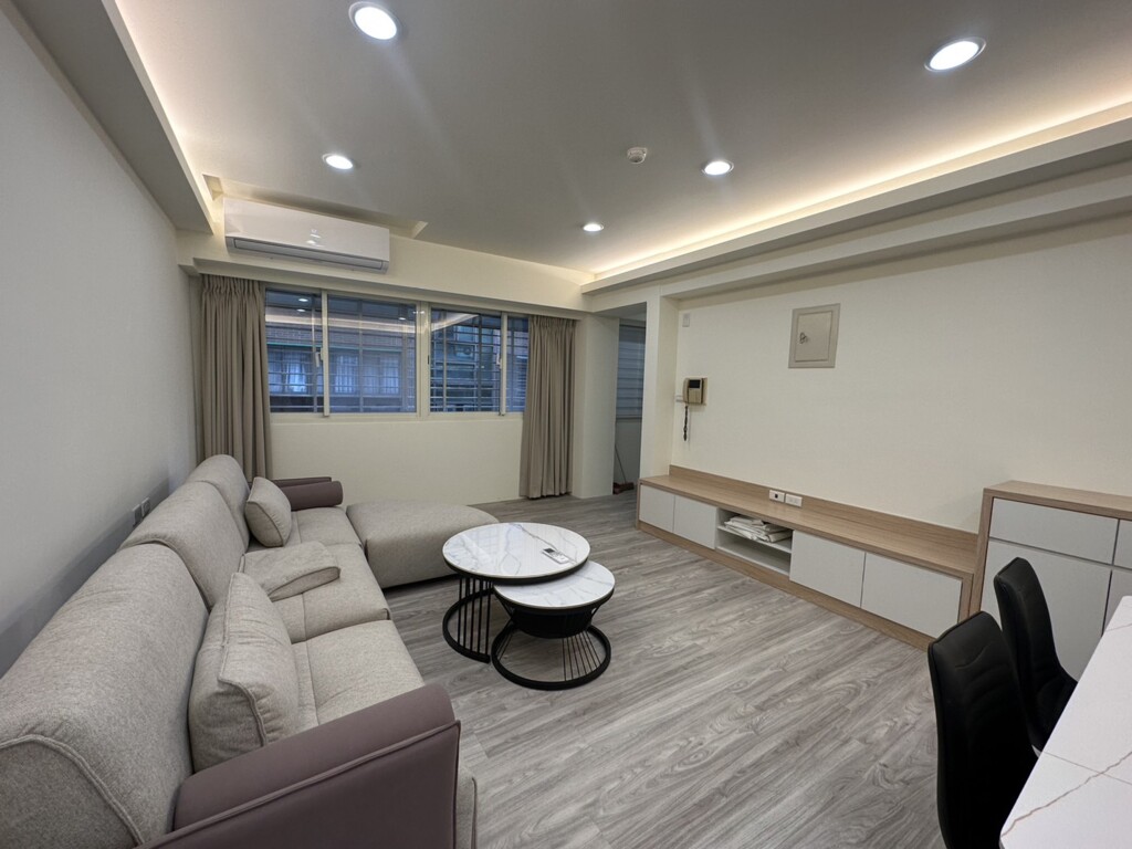 晶贊廣場美福堡新北市泰山區明志路三段電梯大廈泰山買房賣屋 明志科大四面採光方正3房車 房屋出售 樂屋網