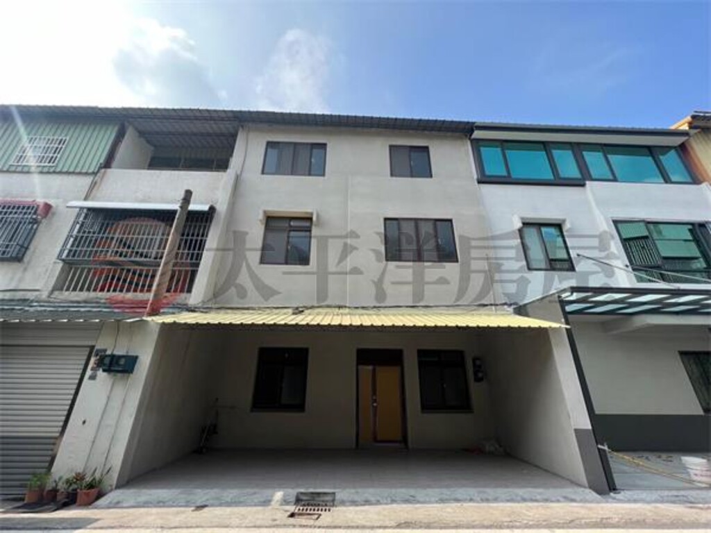 彰化縣和美鎮彰新路三段透天厝新庄國小大地坪美寬透 房屋出售 樂屋網