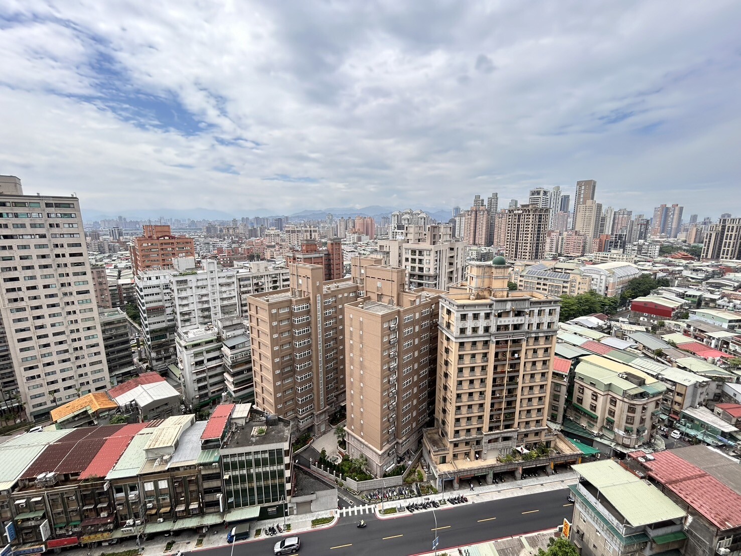 帝國花園有現貨 高樓層景觀套房 新北市板橋區新外灘no6立信帝國花園廣場買房子、房屋出售 樂屋網