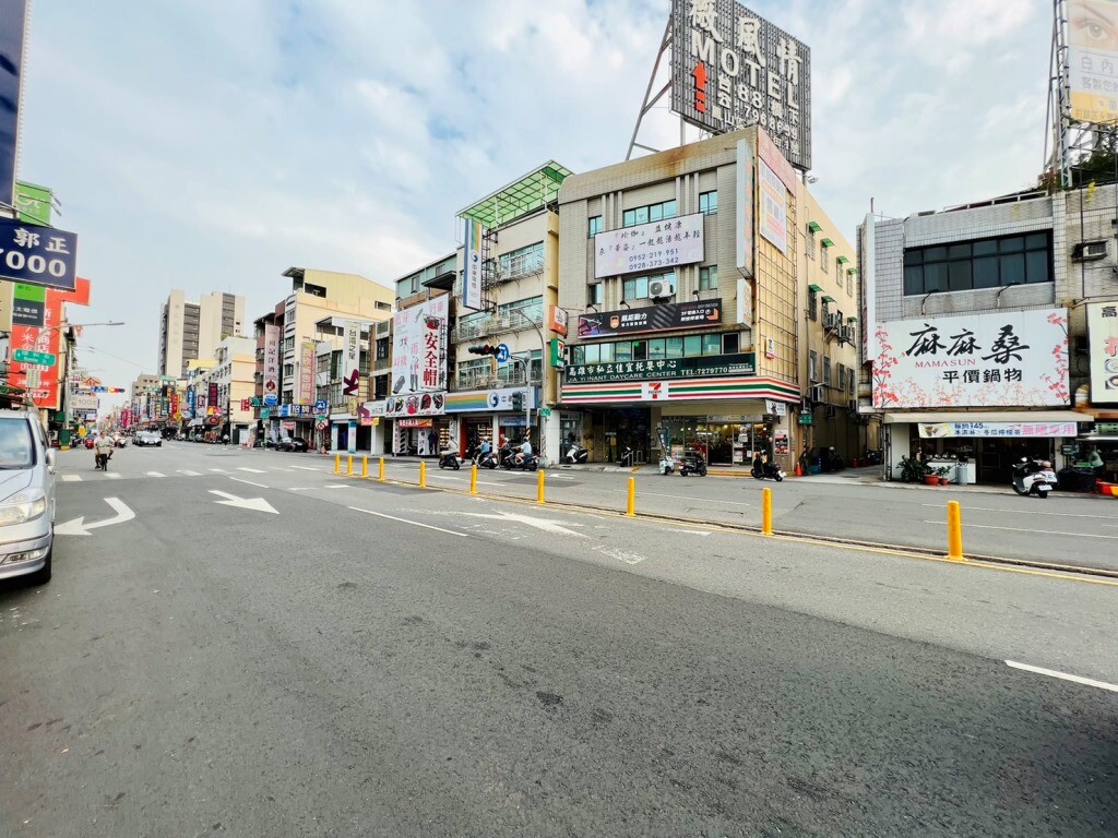 高雄市前鎮區瑞和街透天厝租 瑞隆商圈．凱旋輕軌金店面 房屋出租 樂屋網