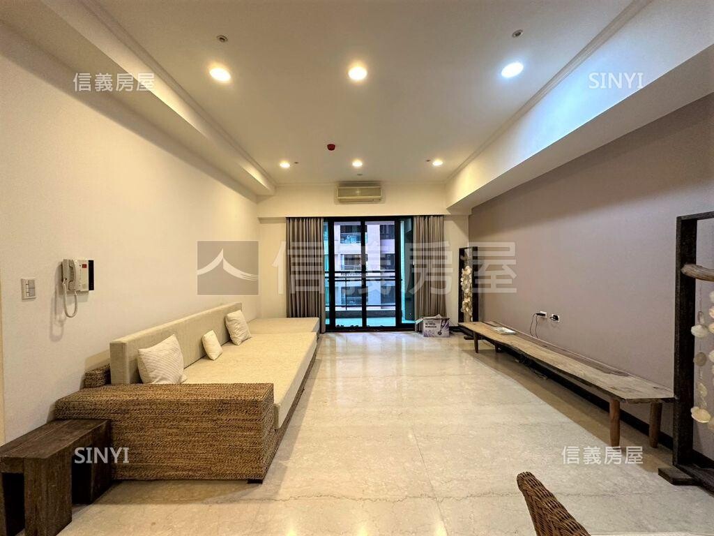 高雄市鼓山區明誠四路電梯大廈美術館陽台進出四房豪邸 房屋出租 樂屋網