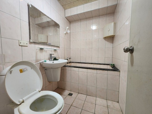 台南市永康區國華街電梯大廈復國商圈金店住 房屋出租 樂屋網