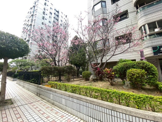 國泰維也納廣場a區桃園市桃園區宏昌八街電梯大廈【國泰維也納】原三房改二房.優質社區 房屋出售 樂屋網
