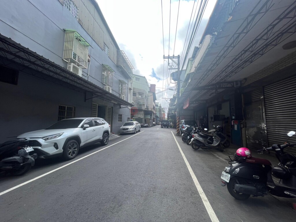 新北市樹林區三俊街廠房三俊街透天廠辦~近百坪使用空間~可廠登 房屋出租 樂屋網