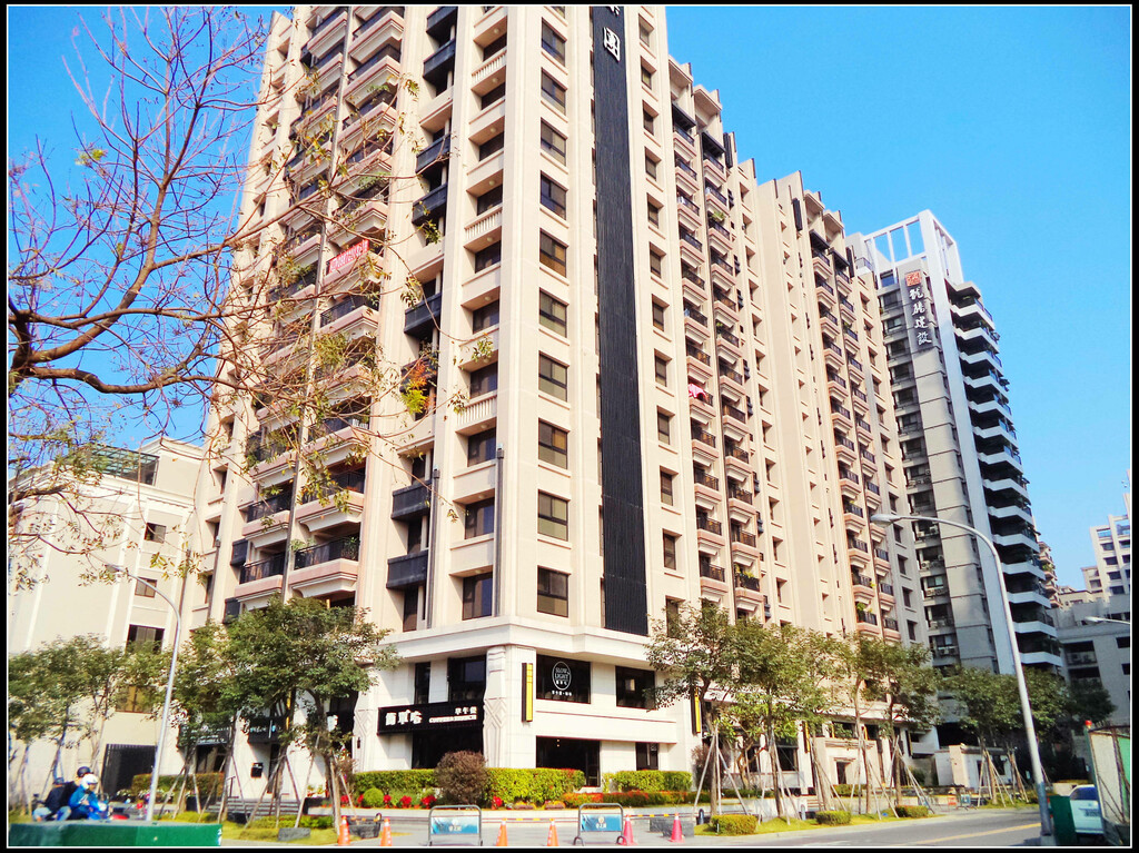 帝之匯高雄市三民區文濱路電梯大廈文山特區 帝之匯明亮3房大平車~雙衛開窗~臨公園 房屋出售 樂屋網